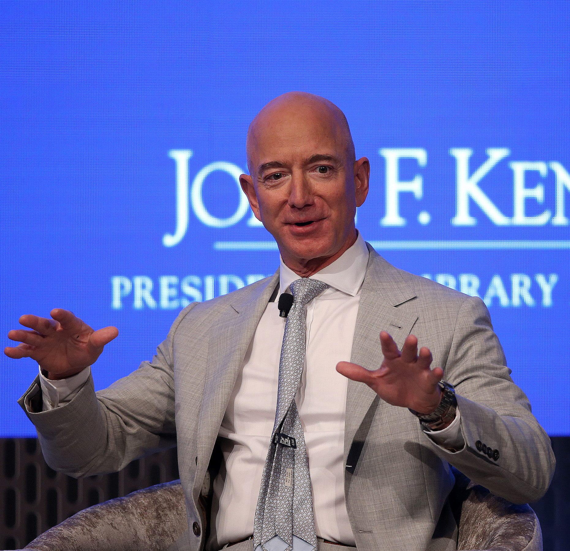Bye-bye Jeff Bezos, PDG d'Amazon - Radio Nova