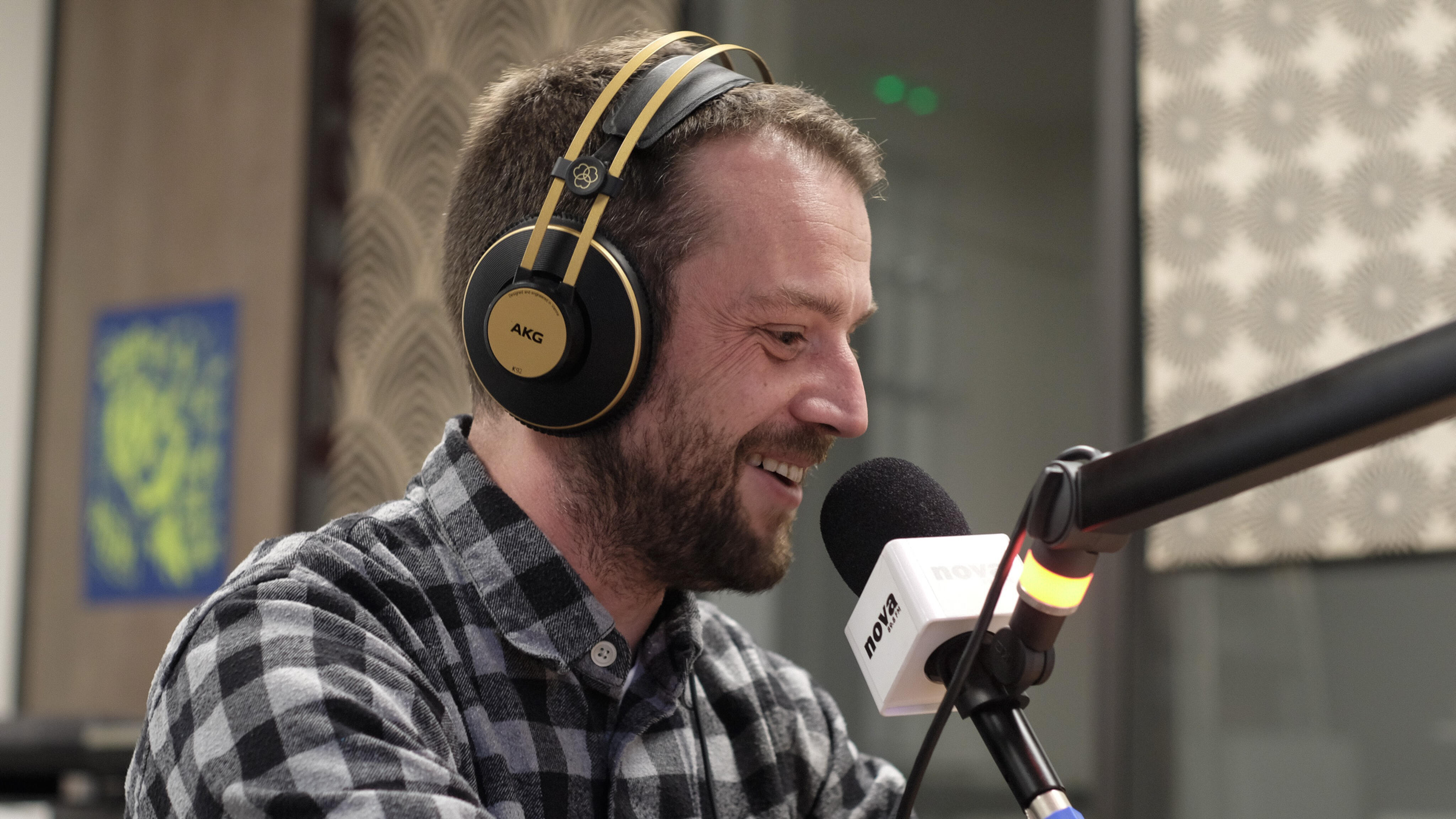 Très Chère Nova, éteins la télé! - Radio Nova