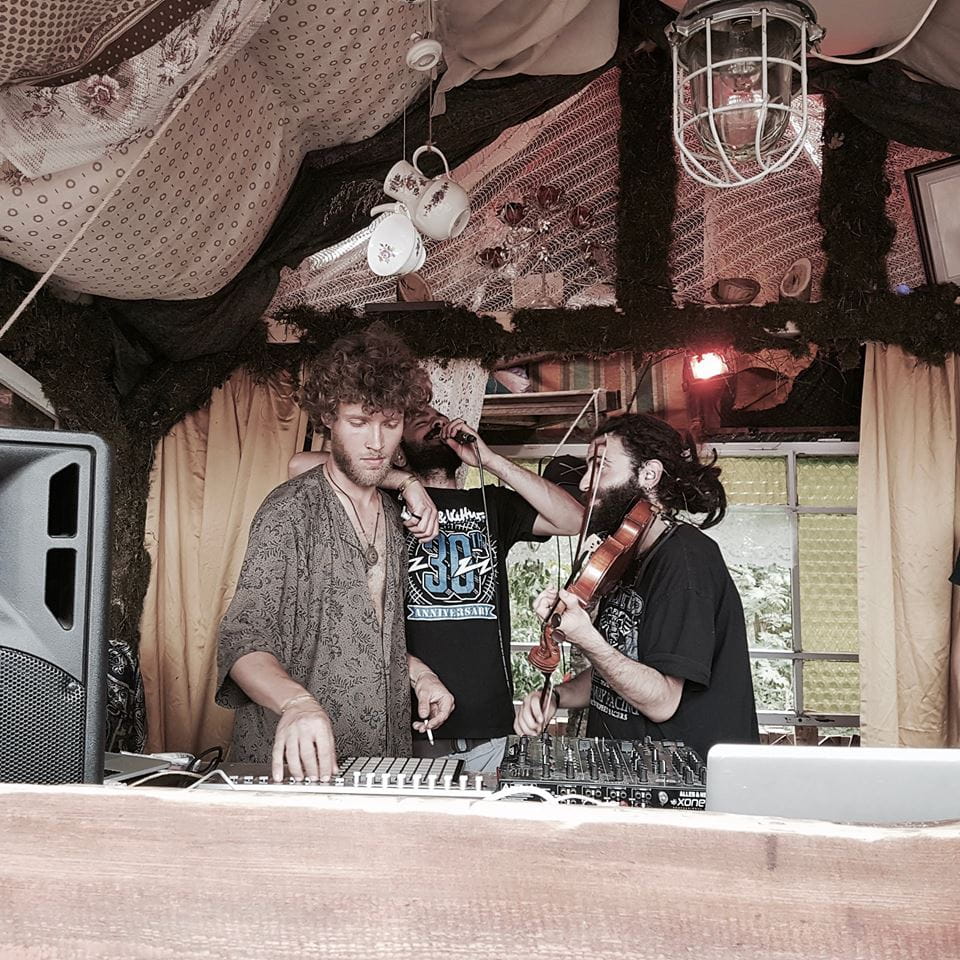 Shkoon : de l’exil forcé à la musique techno - Radio Nova